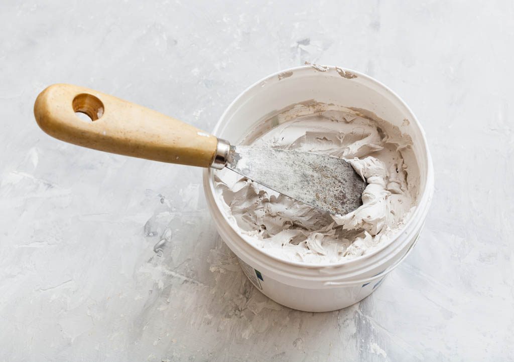 A Comprehensive Guide to Skim Coating The Walls